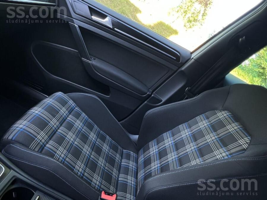 Balts Volkswagen Golf 2015 Rīga, ar dzinēja tilpumu 1.40 L un nobraukumu 202 tūkst. km par 8900 €, foto 15 vietnē AUTOMOTO.COM.LV