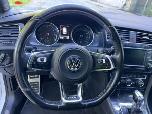 Balts Volkswagen Golf 2015 Rīga, ar dzinēja tilpumu 1.40 L un nobraukumu 202 tūkst. km par 8900 €, foto 17 vietnē AUTOMOTO.COM.LV