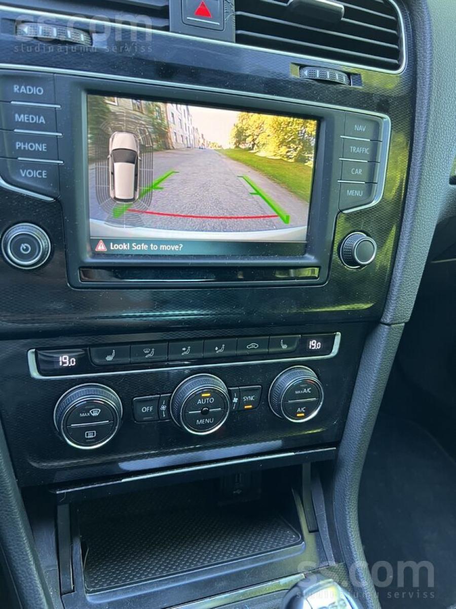 Balts Volkswagen Golf 2015 Rīga, ar dzinēja tilpumu 1.40 L un nobraukumu 202 tūkst. km par 8900 €, foto 22 vietnē AUTOMOTO.COM.LV
