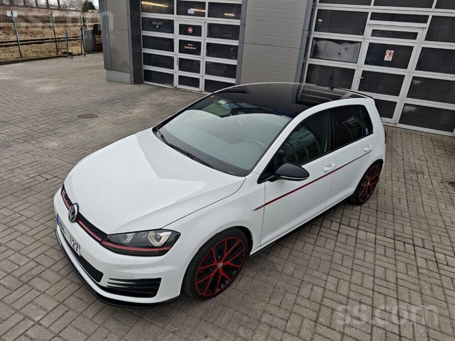White Volkswagen Golf 2015 in Liepaja, with an engine capacity of 2.00 L and mileage of 192 thousand km for 18000 €, photo 3 on AUTOMOTO.COM.LV