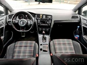 White Volkswagen Golf 2015 in Liepaja, with an engine capacity of 2.00 L and mileage of 192 thousand km for 18000 €, photo 12 on AUTOMOTO.COM.LV