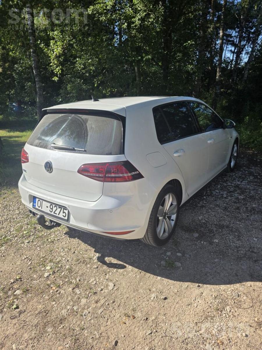 White Volkswagen Golf 2015 in Riga, with an engine capacity of 1.40 L and mileage of 203 thousand km for 8400 €, photo 6 on AUTOMOTO.COM.LV