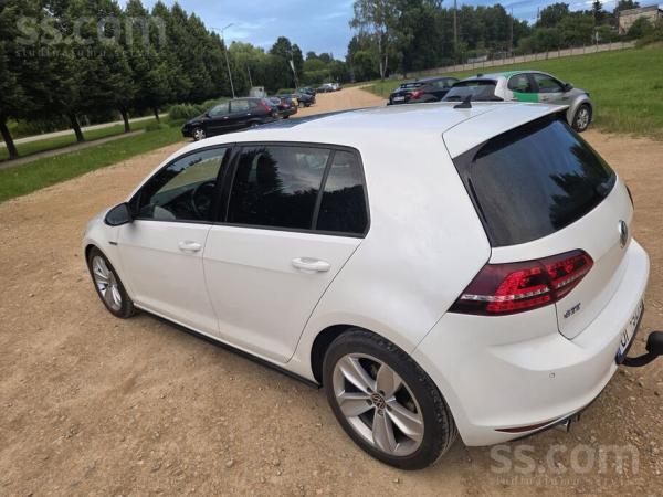 White Volkswagen Golf 2015 in Riga, with an engine capacity of 1.40 L and mileage of 203 thousand km for 8000 €, photo 6 on AUTOMOTO.COM.LV