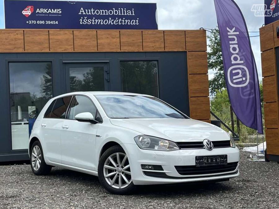 White Volkswagen Golf 2015 in Kaunas, with an engine capacity of 1.60 L and mileage of 270 thousand km for 6200 €, photo 1 on AUTOMOTO.COM.LV