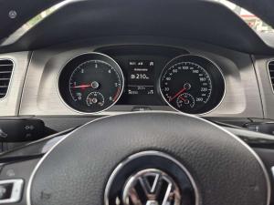 Balts Volkswagen Golf 2015 Tauragė, ar dzinēja tilpumu 1.60 L un nobraukumu 264 tūkst. km par 5700 €, foto 14 vietnē AUTOMOTO.COM.LV