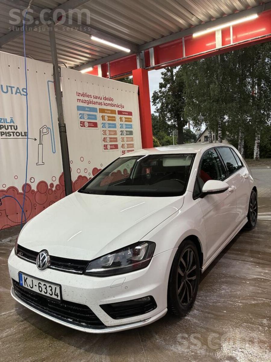 White Volkswagen Golf 2015 in Dobele, with an engine capacity of 1.60 L and mileage of 344 thousand km for 4700 €, photo 1 on AUTOMOTO.COM.LV