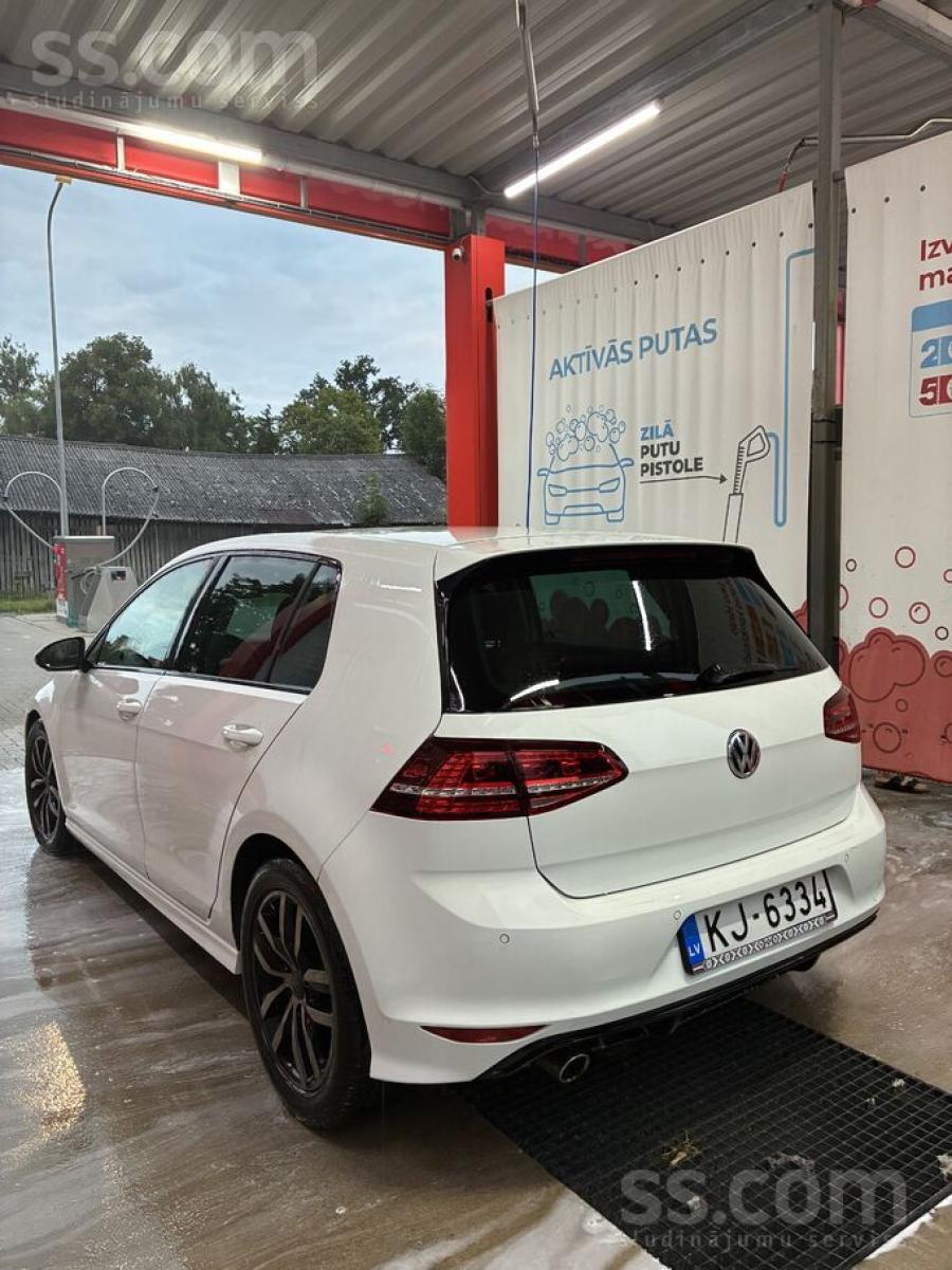 White Volkswagen Golf 2015 in Dobele, with an engine capacity of 1.60 L and mileage of 344 thousand km for 4700 €, photo 7 on AUTOMOTO.COM.LV