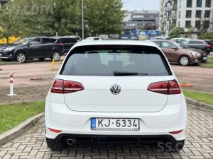 White Volkswagen Golf 2015 in Riga, with an engine capacity of 1.60 L and mileage of 329 thousand km for 5990 €, photo 5 on AUTOMOTO.COM.LV