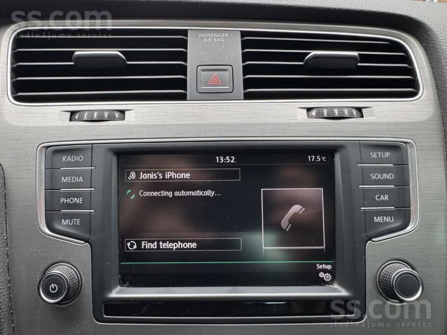 White Volkswagen Golf 2015 in Riga, with an engine capacity of 1.60 L and mileage of 329 thousand km for 5990 €, photo 19 on AUTOMOTO.COM.LV
