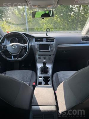 White Volkswagen Golf 2015 in Riga, with an engine capacity of 1.40 L and mileage of 238 thousand km for 5300 €, photo 5 on AUTOMOTO.COM.LV