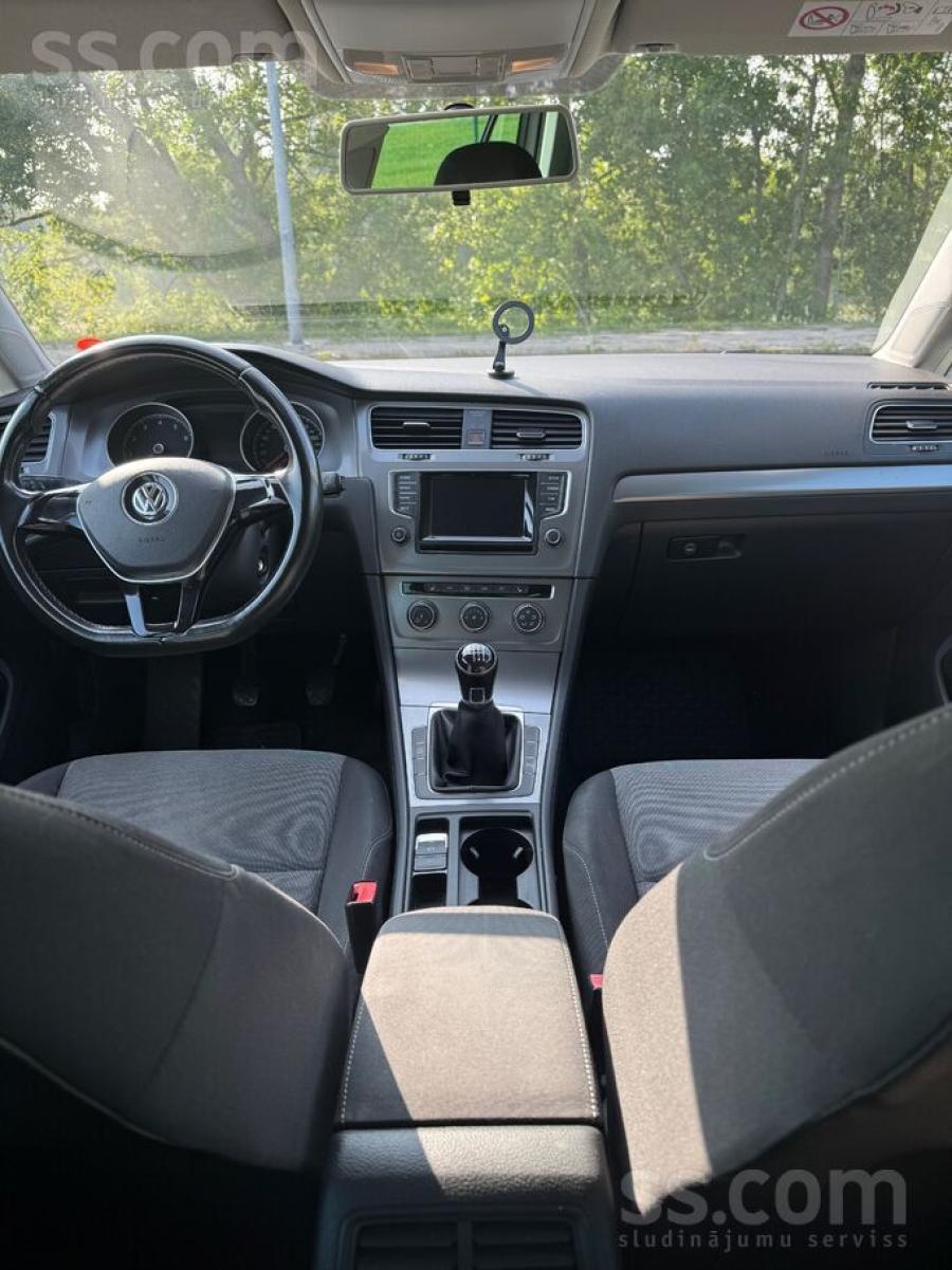 White Volkswagen Golf 2015 in Riga, with an engine capacity of 1.40 L and mileage of 238 thousand km for 5300 €, photo 5 on AUTOMOTO.COM.LV