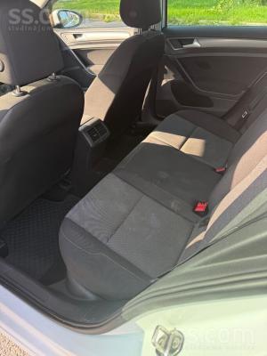 White Volkswagen Golf 2015 in Riga, with an engine capacity of 1.40 L and mileage of 238 thousand km for 5300 €, photo 6 on AUTOMOTO.COM.LV