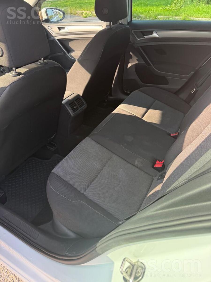 White Volkswagen Golf 2015 in Riga, with an engine capacity of 1.40 L and mileage of 238 thousand km for 5300 €, photo 6 on AUTOMOTO.COM.LV