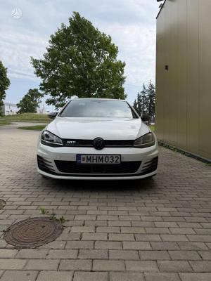 White Volkswagen Golf 2015 in Kaunas, with an engine capacity of 1.97 L and mileage of 275 thousand km for 8900 €, photo 3 on AUTOMOTO.COM.LV