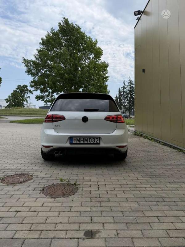 White Volkswagen Golf 2015 in Kaunas, with an engine capacity of 1.97 L and mileage of 275 thousand km for 8900 €, photo 6 on AUTOMOTO.COM.LV