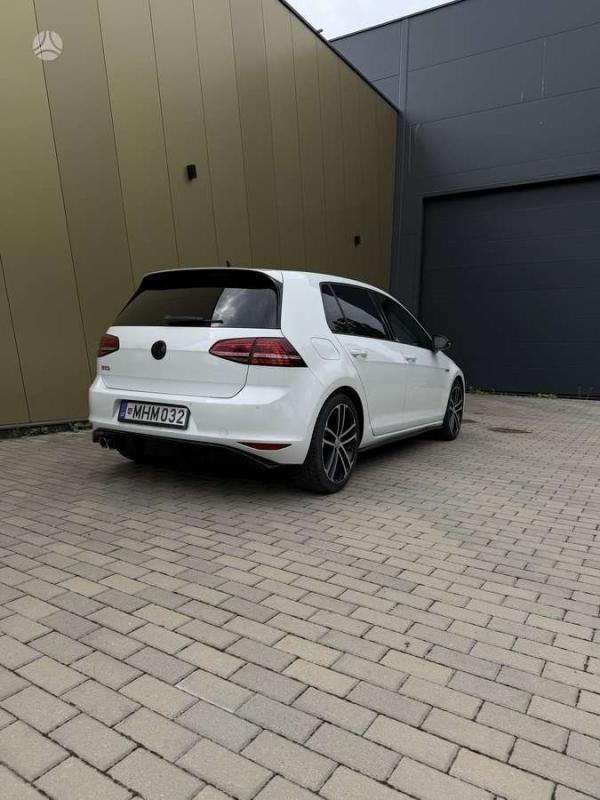 White Volkswagen Golf 2015 in Kaunas, with an engine capacity of 1.97 L and mileage of 275 thousand km for 8900 €, photo 7 on AUTOMOTO.COM.LV