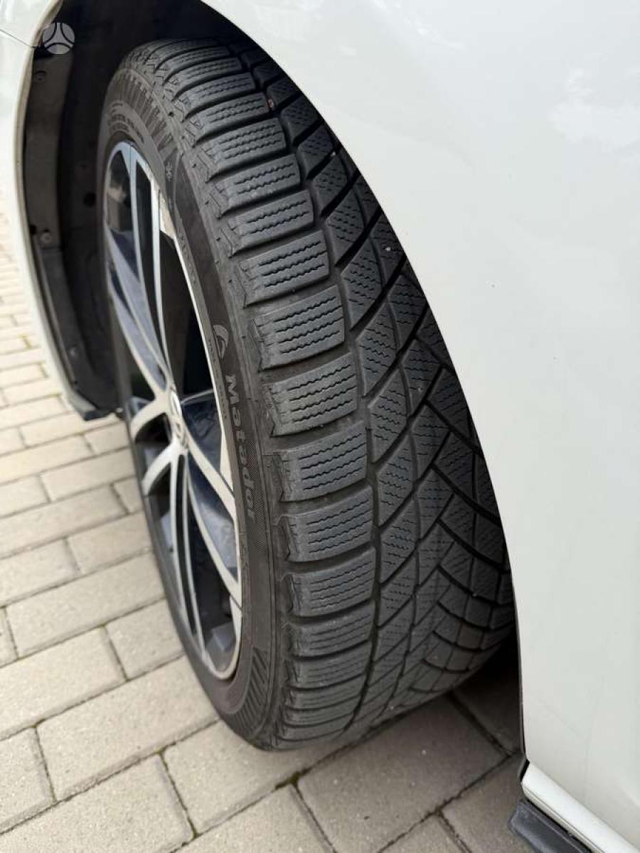 White Volkswagen Golf 2015 in Kaunas, with an engine capacity of 1.97 L and mileage of 275 thousand km for 8900 €, photo 10 on AUTOMOTO.COM.LV