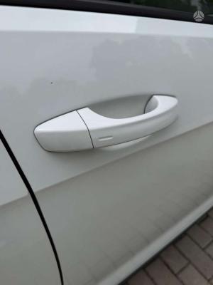 White Volkswagen Golf 2015 in Kaunas, with an engine capacity of 1.97 L and mileage of 275 thousand km for 8900 €, photo 12 on AUTOMOTO.COM.LV