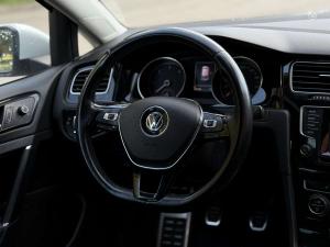 Balts Volkswagen Golf 2015 Rokiškis, ar dzinēja tilpumu 1.97 L un nobraukumu 360 tūkst. km par 7650 €, foto 27 vietnē AUTOMOTO.COM.LV