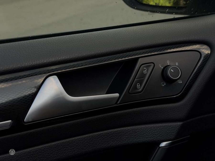 Balts Volkswagen Golf 2015 Rokiškis, ar dzinēja tilpumu 1.97 L un nobraukumu 360 tūkst. km par 7650 €, foto 33 vietnē AUTOMOTO.COM.LV
