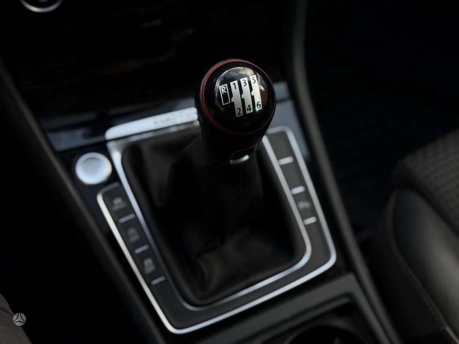 Balts Volkswagen Golf 2015 Rokiškis, ar dzinēja tilpumu 1.97 L un nobraukumu 360 tūkst. km par 7650 €, foto 38 vietnē AUTOMOTO.COM.LV