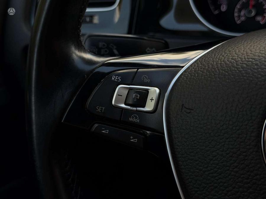 Balts Volkswagen Golf 2015 Rokiškis, ar dzinēja tilpumu 1.97 L un nobraukumu 360 tūkst. km par 7650 €, foto 43 vietnē AUTOMOTO.COM.LV