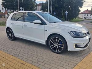 Белый Фольксваген Гольф 2015 в Расейняй, объемом двигателя 1.40 л и пробегом 120 тыс. км за 8500 €, фото 24 на AUTOMOTO.COM.LV