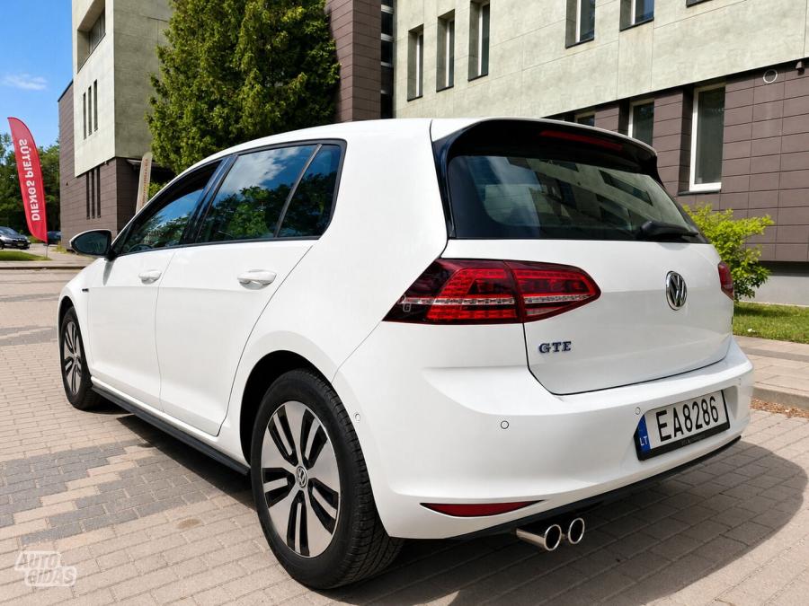White Volkswagen Golf 2015 in Vilnius, with an engine capacity of 1.40 L and mileage of 241 thousand km for 9050 €, photo 1 on AUTOMOTO.COM.LV