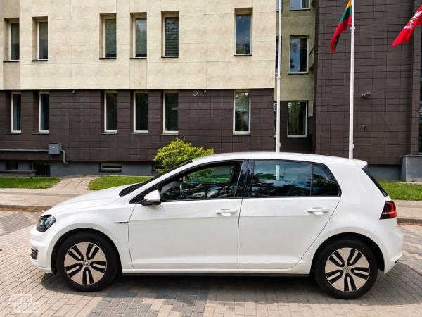 Balts Volkswagen Golf 2015 Viļņa, ar dzinēja tilpumu 1.40 L un nobraukumu 241 tūkst. km par 9050 €, foto 7 vietnē AUTOMOTO.COM.LV