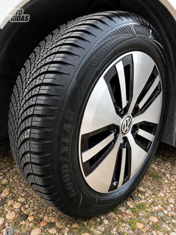 Balts Volkswagen Golf 2015 Viļņa, ar dzinēja tilpumu 1.40 L un nobraukumu 241 tūkst. km par 9050 €, foto 11 vietnē AUTOMOTO.COM.LV