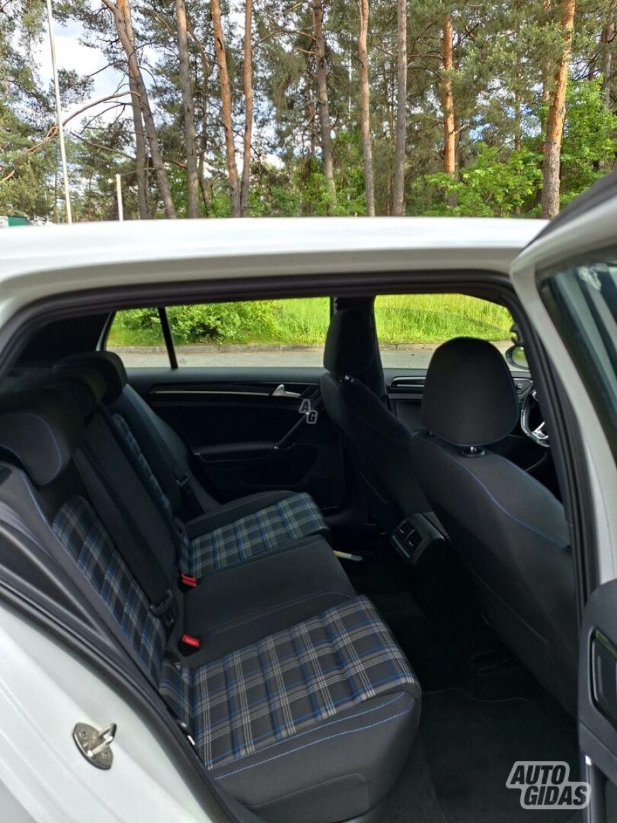 White Volkswagen Golf 2015 in Vilnius, with an engine capacity of 1.40 L and mileage of 241 thousand km for 9050 €, photo 16 on AUTOMOTO.COM.LV