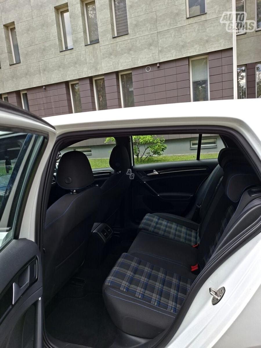 White Volkswagen Golf 2015 in Vilnius, with an engine capacity of 1.40 L and mileage of 241 thousand km for 9050 €, photo 17 on AUTOMOTO.COM.LV