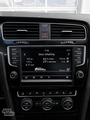 White Volkswagen Golf 2015 in Vilnius, with an engine capacity of 1.40 L and mileage of 241 thousand km for 9050 €, photo 21 on AUTOMOTO.COM.LV