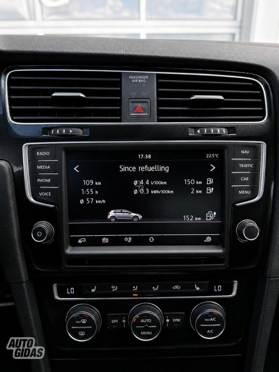 White Volkswagen Golf 2015 in Vilnius, with an engine capacity of 1.40 L and mileage of 241 thousand km for 9050 €, photo 21 on AUTOMOTO.COM.LV
