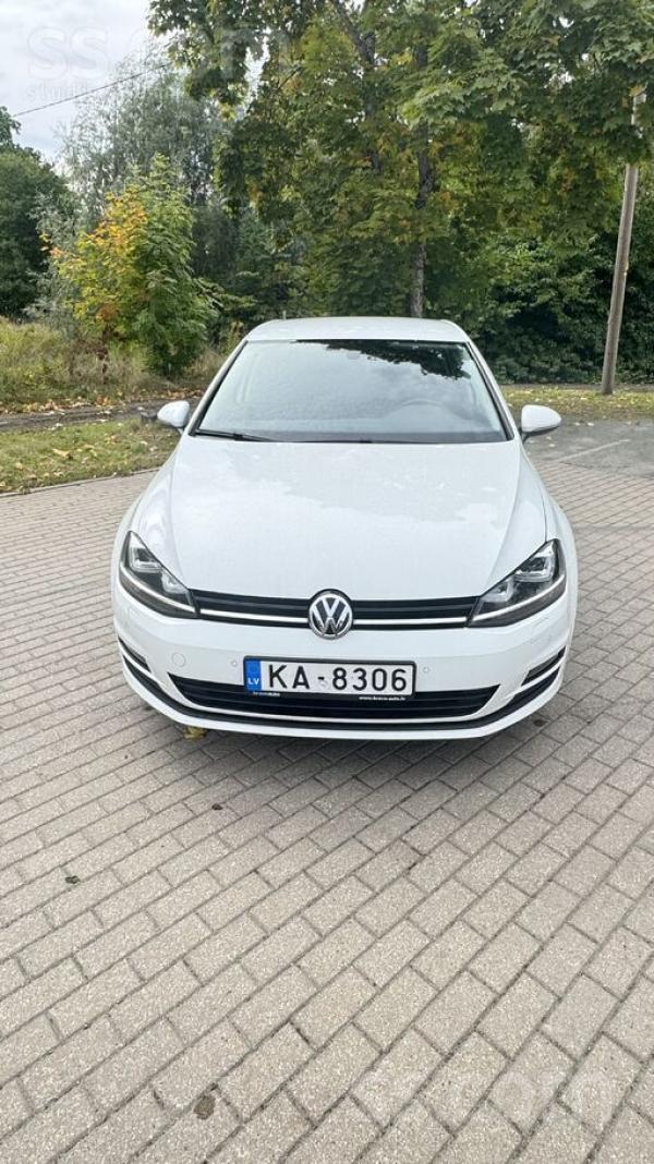 Balts Volkswagen Golf 2015 Rīga, ar dzinēja tilpumu 1.40 L un nobraukumu 152 tūkst. km par 8250 €, foto 4 vietnē AUTOMOTO.COM.LV