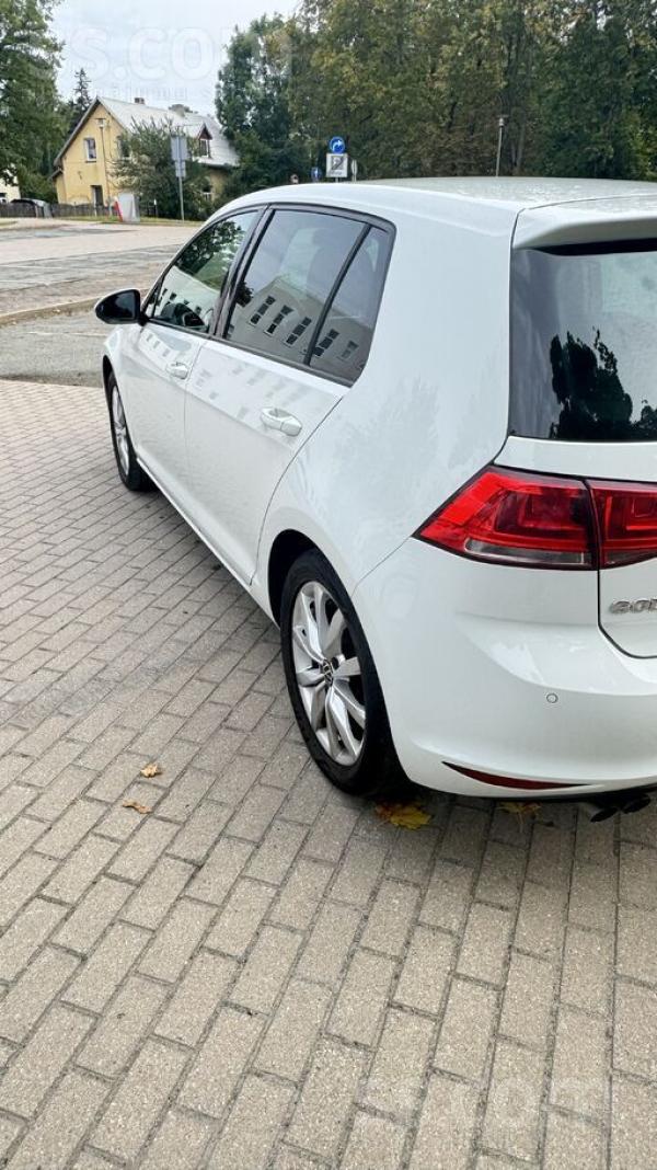Balts Volkswagen Golf 2015 Rīga, ar dzinēja tilpumu 1.40 L un nobraukumu 152 tūkst. km par 8250 €, foto 6 vietnē AUTOMOTO.COM.LV