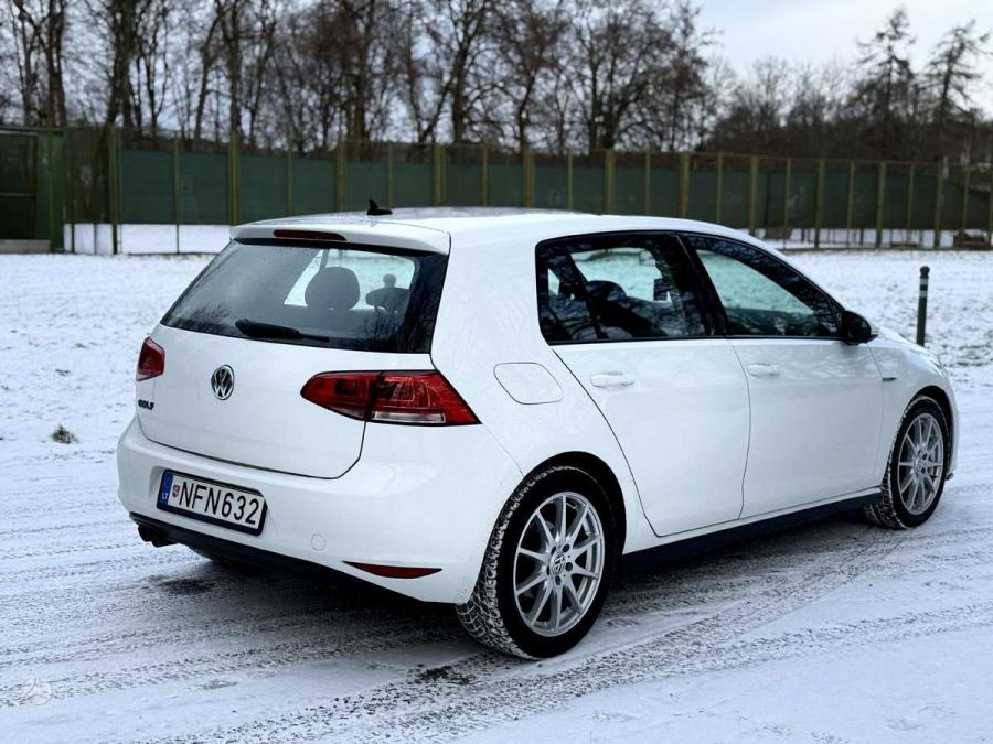 Balts Volkswagen Golf 2016 Viļņa, ar dzinēja tilpumu 1.97 L un nobraukumu 162 tūkst. km par 8900 €, foto 6 vietnē AUTOMOTO.COM.LV