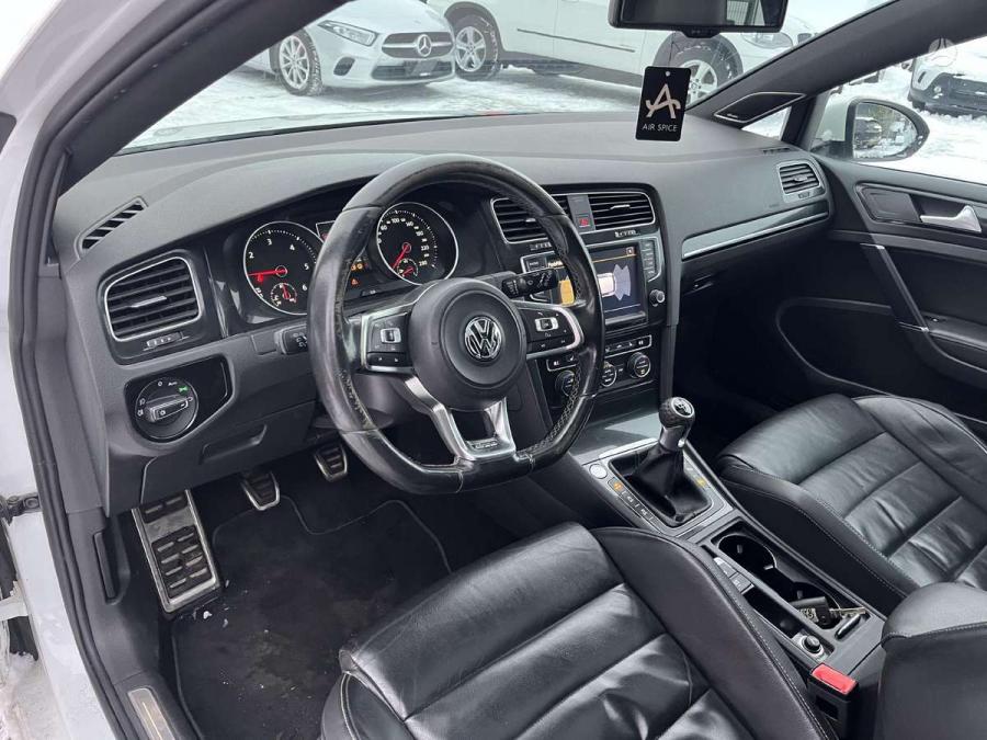 Balts Volkswagen Golf 2016 Tauragė, ar dzinēja tilpumu 1.97 L un nobraukumu 262 tūkst. km par 8400 €, foto 25 vietnē AUTOMOTO.COM.LV