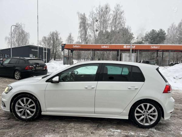White Volkswagen Golf 2016 in Kaunas, with an engine capacity of 2.00 L and mileage of 277 thousand km for 8999 €, photo 5 on AUTOMOTO.COM.LV