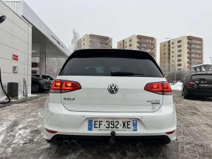 White Volkswagen Golf 2016 in Kaunas, with an engine capacity of 2.00 L and mileage of 277 thousand km for 8999 €, photo 7 on AUTOMOTO.COM.LV