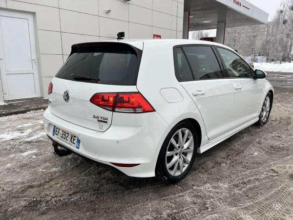 White Volkswagen Golf 2016 in Kaunas, with an engine capacity of 2.00 L and mileage of 277 thousand km for 8999 €, photo 8 on AUTOMOTO.COM.LV