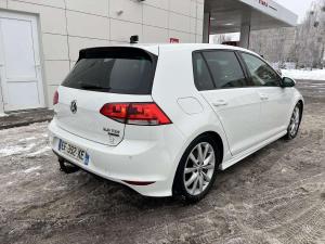 White Volkswagen Golf 2016 in Kaunas, with an engine capacity of 2.00 L and mileage of 277 thousand km for 8999 €, photo 8 on AUTOMOTO.COM.LV