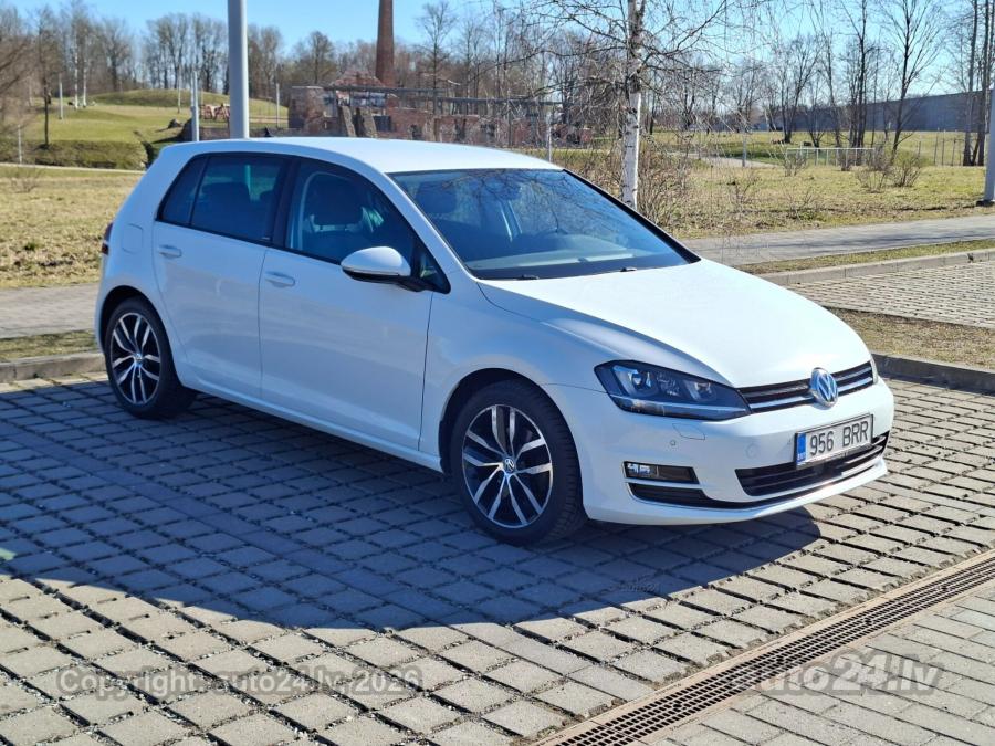 White Volkswagen Golf 2016 in Tartu, with an engine capacity of 1.40 L and mileage of 157 thousand km for 10300 €, photo 8 on AUTOMOTO.COM.LV