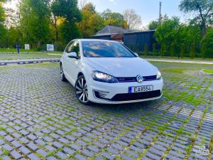 Balts Volkswagen Golf 2016 Kauņa, ar dzinēja tilpumu 1.40 L un nobraukumu 240 tūkst. km par 9200 €, foto  vietnē AUTOMOTO.COM.LV
