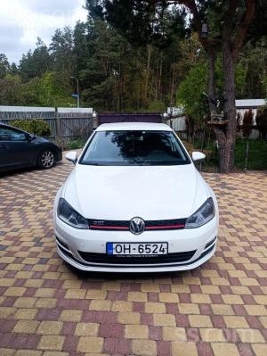 White Volkswagen Golf 2016 in Riga, with an engine capacity of 2.00 L and mileage of 219 thousand km for 9800 €, photo  on AUTOMOTO.COM.LV