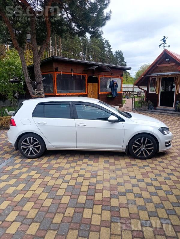 Balts Volkswagen Golf 2016 Rīga, ar dzinēja tilpumu 2.00 L un nobraukumu 219 tūkst. km par 9800 €, foto 3 vietnē AUTOMOTO.COM.LV