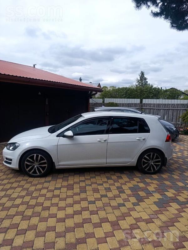 Balts Volkswagen Golf 2016 Rīga, ar dzinēja tilpumu 2.00 L un nobraukumu 219 tūkst. km par 9800 €, foto 4 vietnē AUTOMOTO.COM.LV