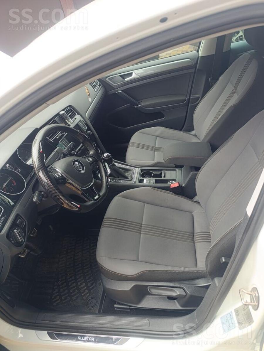 Balts Volkswagen Golf 2016 Rīga, ar dzinēja tilpumu 2.00 L un nobraukumu 219 tūkst. km par 9800 €, foto 11 vietnē AUTOMOTO.COM.LV