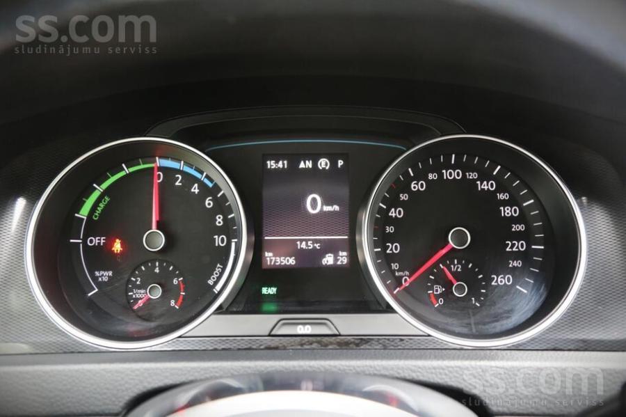 Balts Volkswagen Golf 2016 Rīga, ar dzinēja tilpumu 1.40 L un nobraukumu 174 tūkst. km par 10495 €, foto 8 vietnē AUTOMOTO.COM.LV