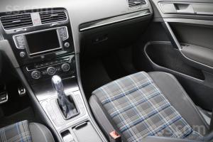 Balts Volkswagen Golf 2016 Rīga, ar dzinēja tilpumu 1.40 L un nobraukumu 174 tūkst. km par 10495 €, foto 10 vietnē AUTOMOTO.COM.LV
